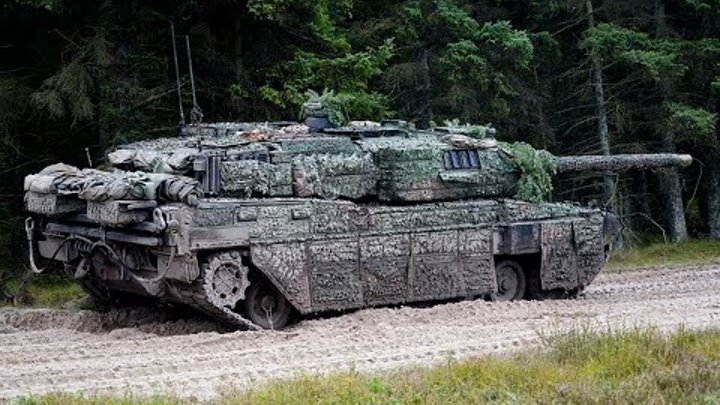 Leopard 2A7 with SAAB Barracuda Camouflage System - LEOPARD 2A7 TANK