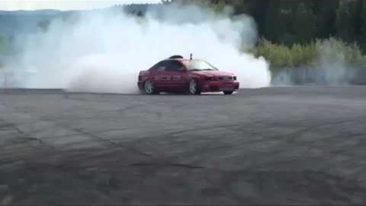 Crazy 4wd Audi drifting !! Epic