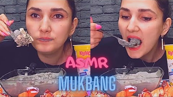 Asmr mukbang eating😋🥜 blue cream w/chips by:@Vlog Marta Riva