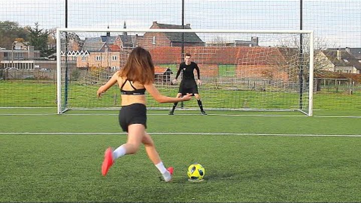 *OMG* STRIP FOOTBALL CHALLENGE