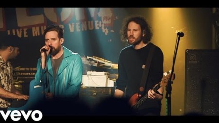 Kaiser Chiefs - We Stay Together (Absolute Radio Live)